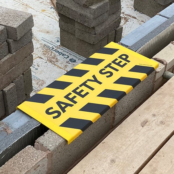 Cavity Step Plate 370mm x 750mm